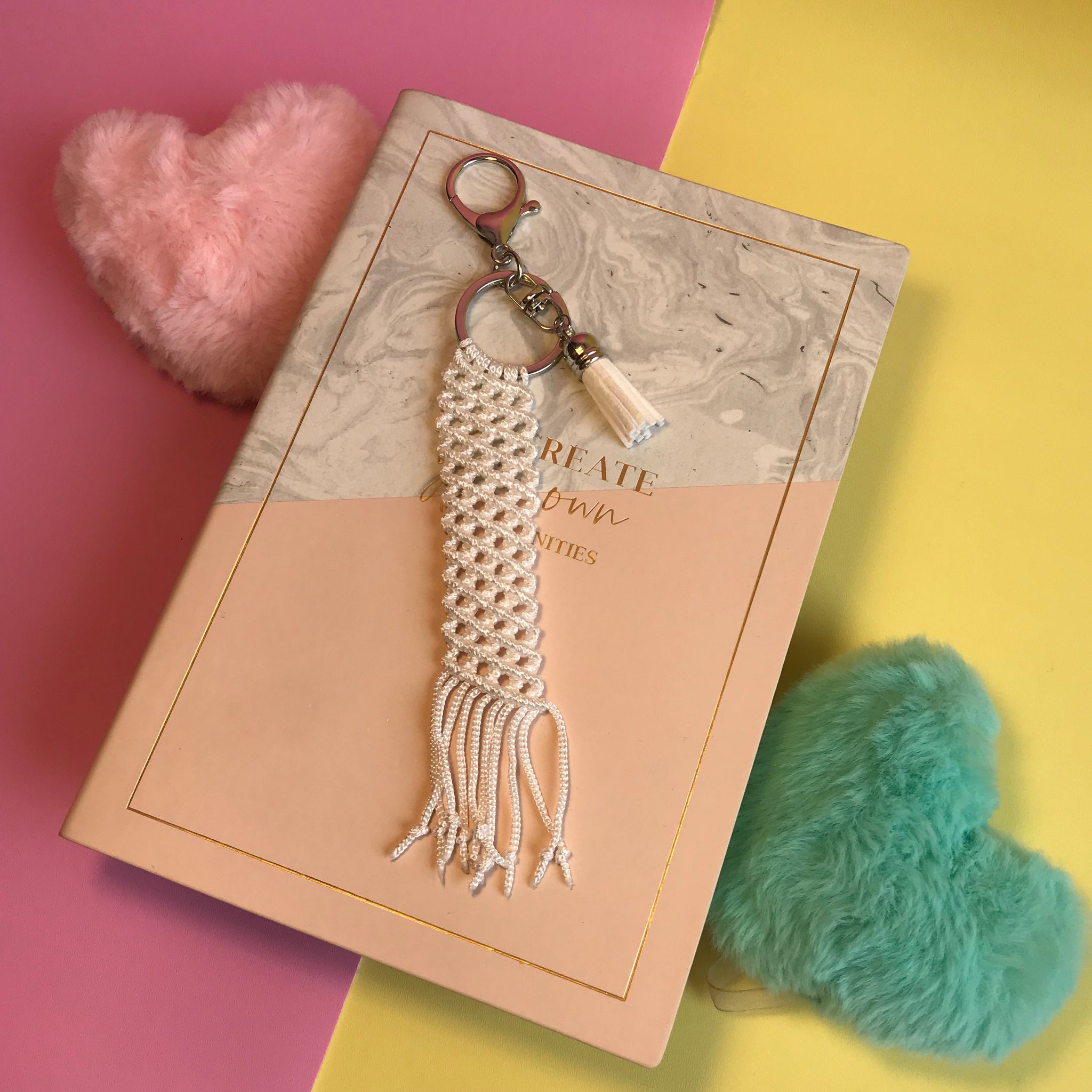 Cute Kawaii White Macrame Keychain – My Mini Fan